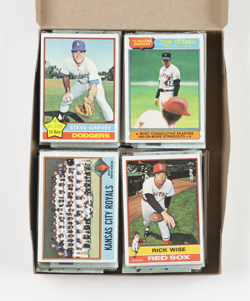 1976 Topps Baseball Cello Fun Pack Vending Box with (20) Packs ...