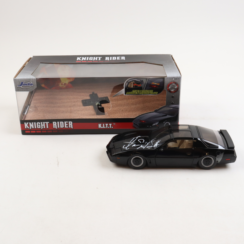 David Hasselhoff Signed "Knight Rider" 1:24 Diecast Car (Beckett ...