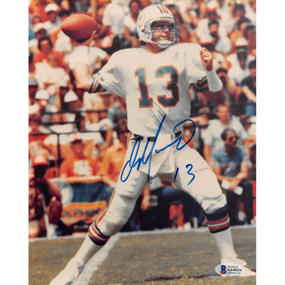 Dan Marino Signed Photo 8x10 (Beckett) | Pristine Auction