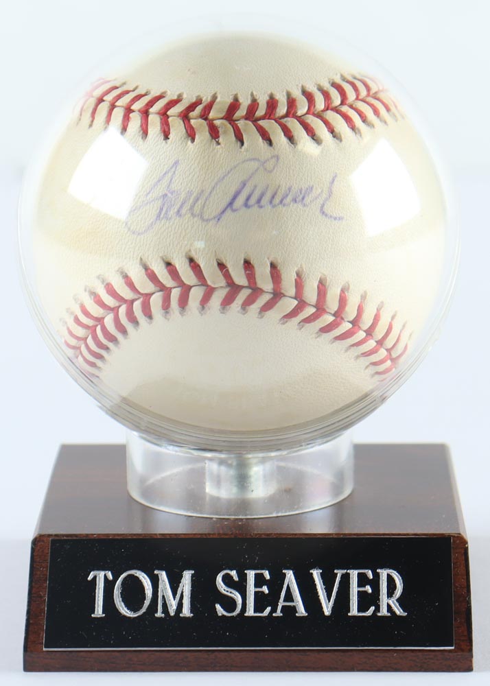 Tom Seaver Signed OML Baseball with Display Case (Mounted Memories ...