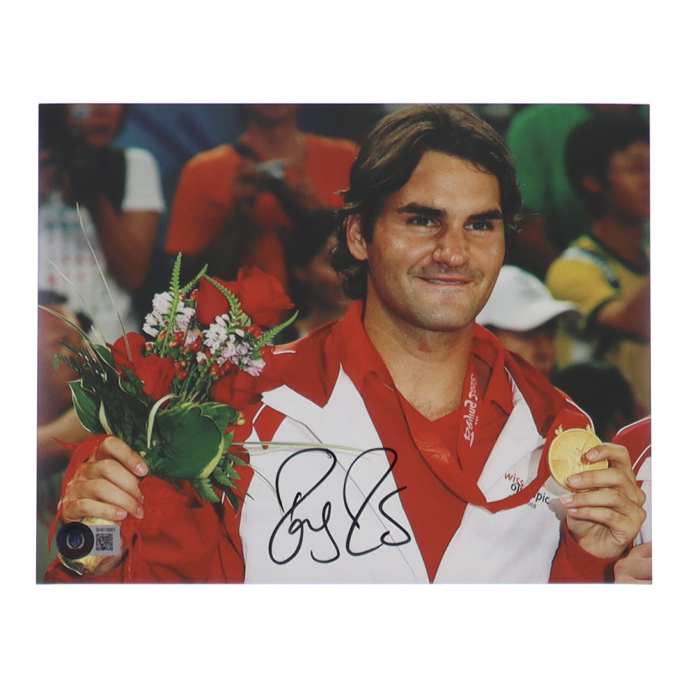 Roger Federer Signed 8x10 Photo (Beckett) | Pristine Auction