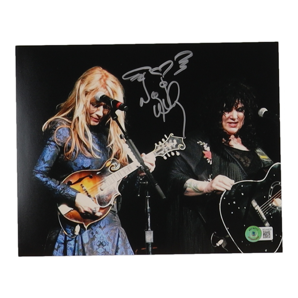 Nancy Wilson Signed "Heart" 8x10 Photo (Beckett) | Pristine Auction