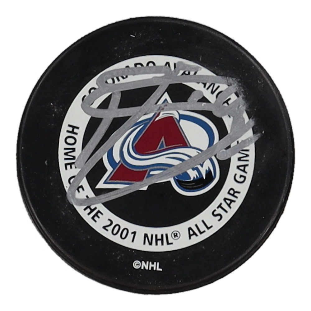 Joe Sakic Signed Avalanche Logo Hockey Puck (PSA) | Pristine Auction