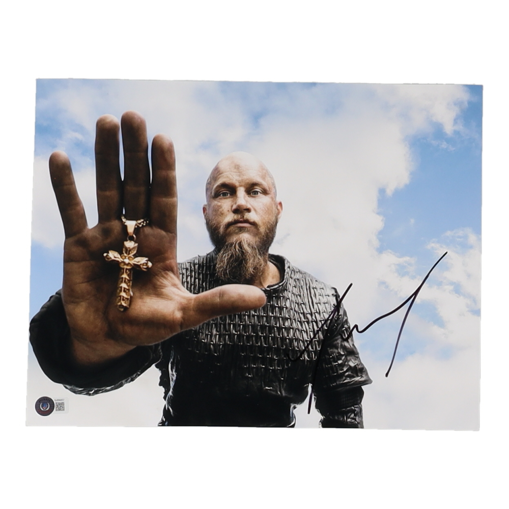 Travis Fimmel Signed "Vikings" 11x14 Photo (Beckett) | Pristine Auction