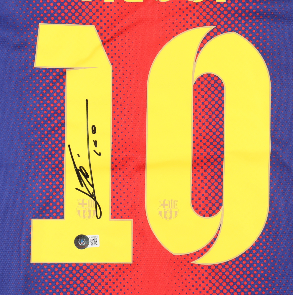 Lionel Messi Signed Barcelona Jersey (Beckett) | Pristine Auction