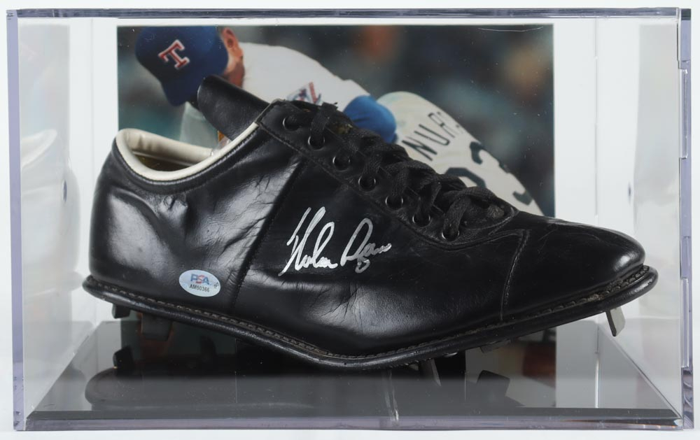 Nolan Ryan Signed Vintage Baseball Cleat With Display Case (PSA ...