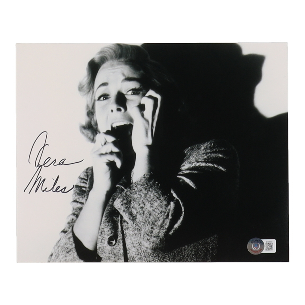 Vera Miles Signed "Psycho" 8x10 Photo (Beckett) | Pristine Auction