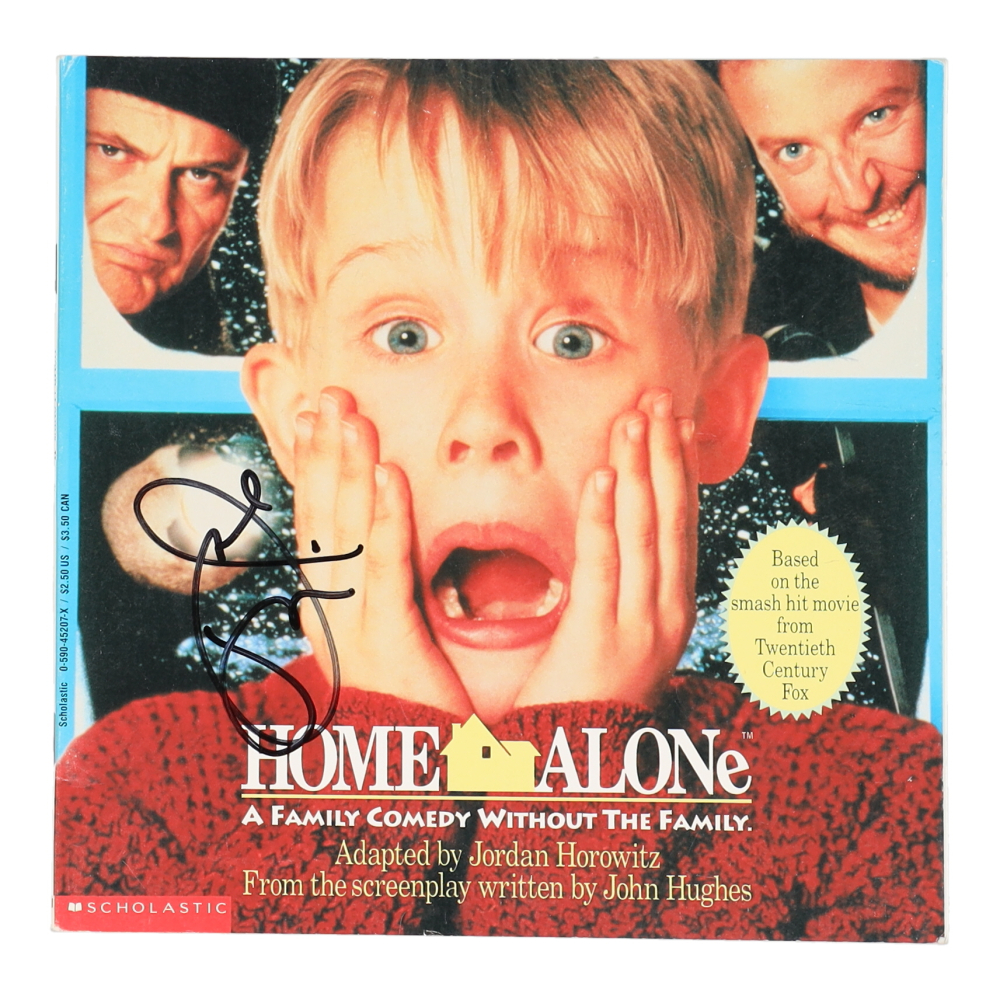 Joe Pesci Signed 1990 "Home Alone" Book (Beckett) | Pristine Auction