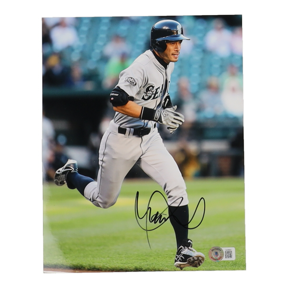 Ichiro Suzuki Signed Mariners 8x10 Photo (Beckett) | Pristine Auction