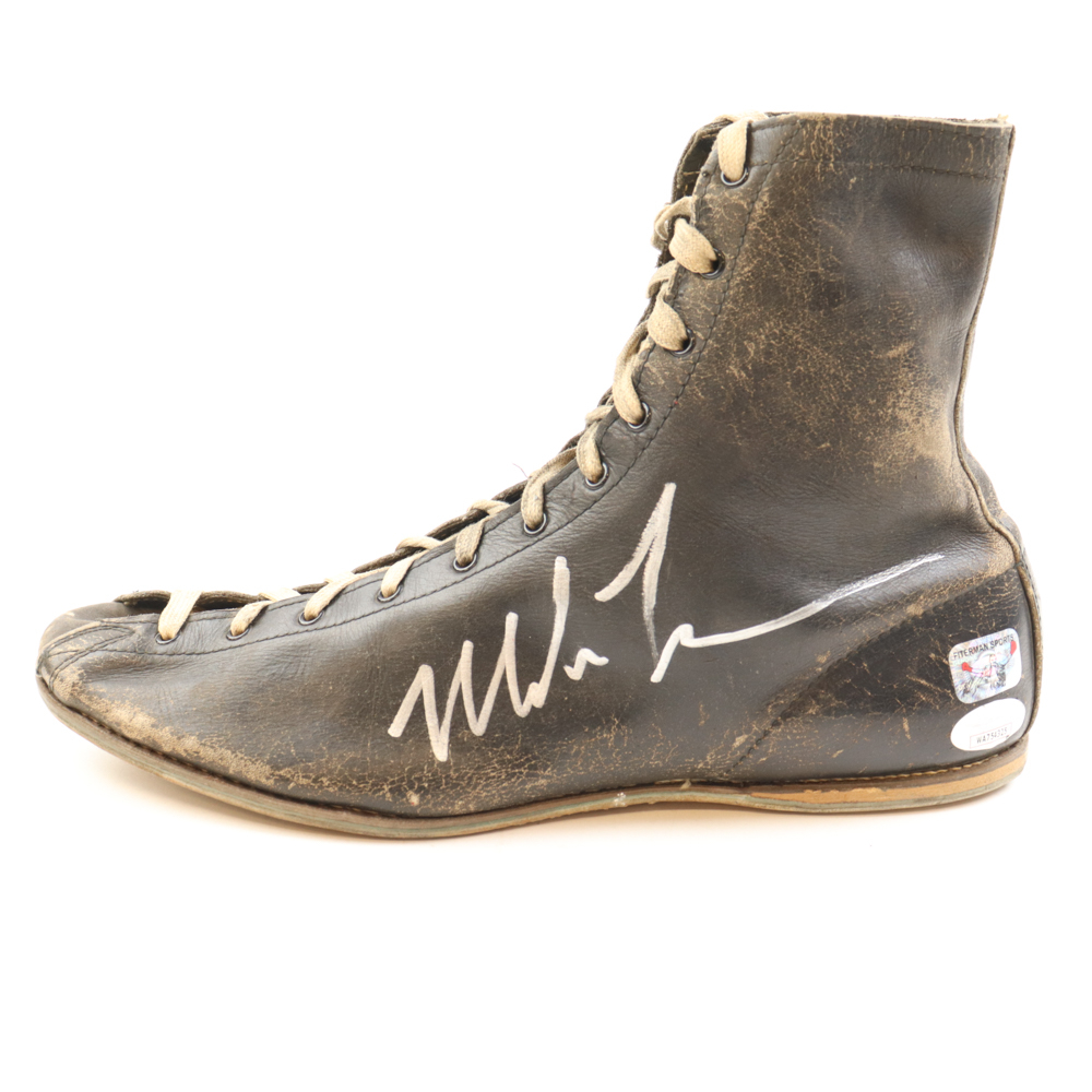 Mike Tyson Signed Vintage Leather Boxing Boot (JSA & Tyson) | Pristine ...