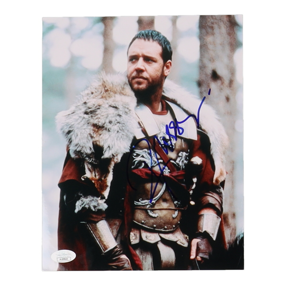 Russell Crowe Signed "Gladiator" 8x10 Photo (JSA) | Pristine Auction