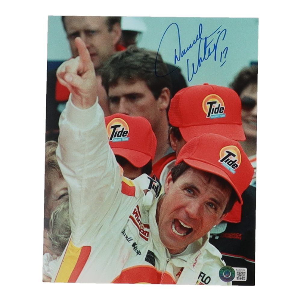 Darrell Waltrip Signed NASCAR 8x10 Photo (Beckett) | Pristine Auction