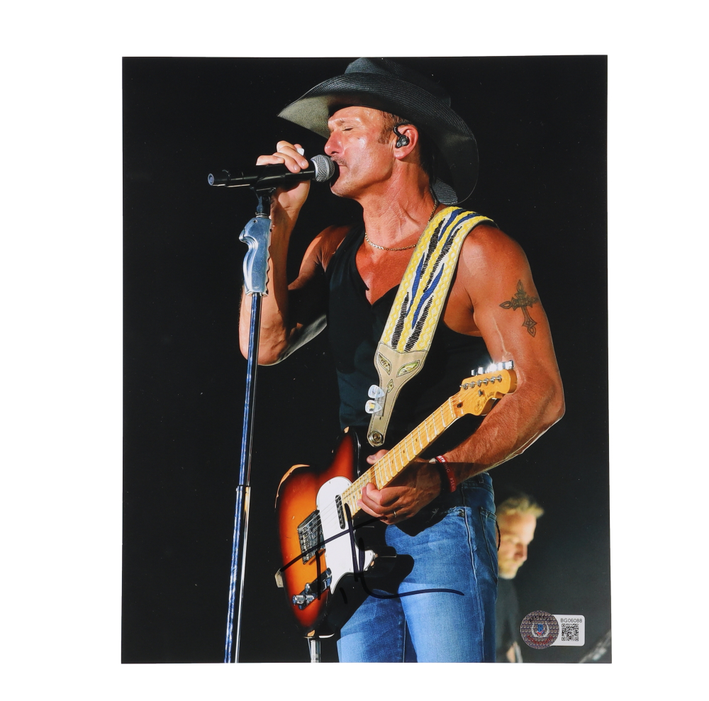 Tim McGraw Signed 8x10 Photo (Beckett) | Pristine Auction