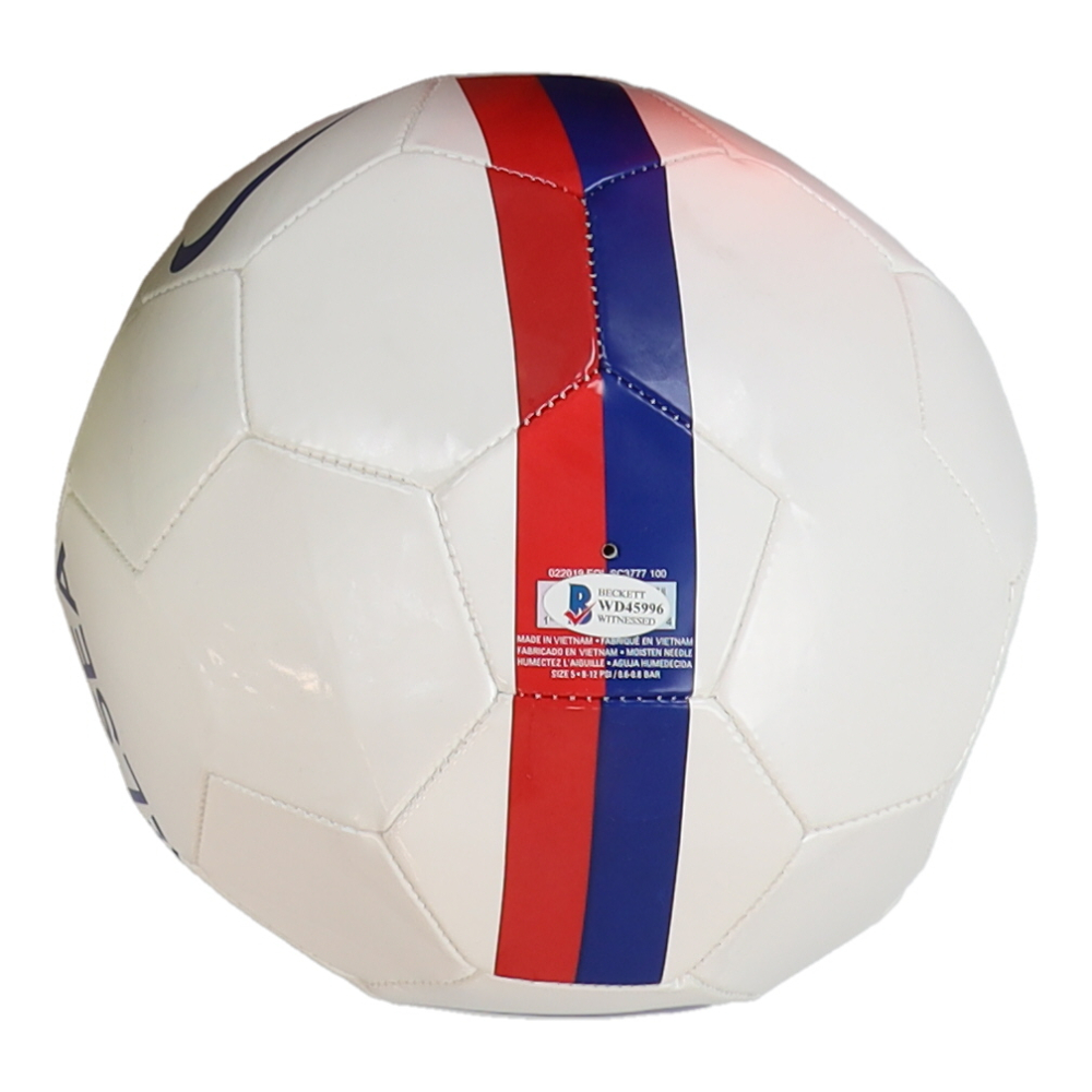 Mason Mount Signed Chelsea Logo Soccer Ball (Beckett) | Pristine Auction