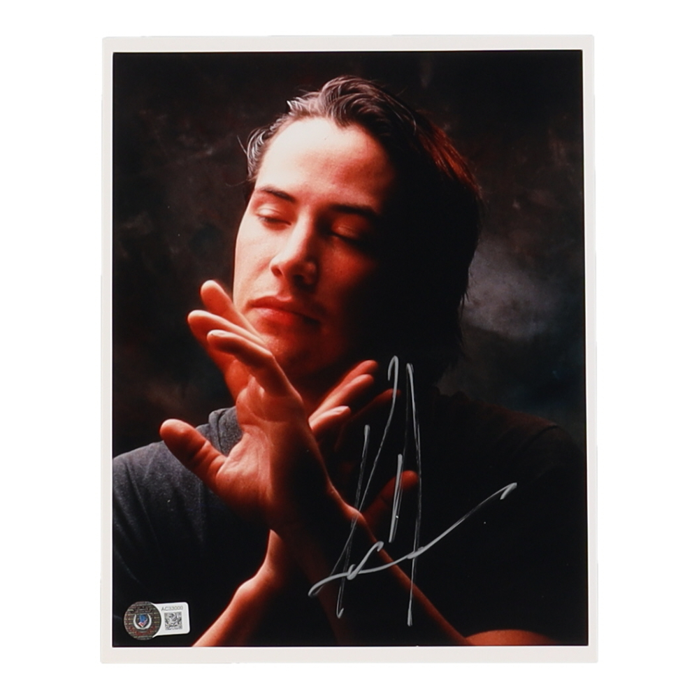 Keanu Reeves Signed 8x10 Photo (Beckett) | Pristine Auction