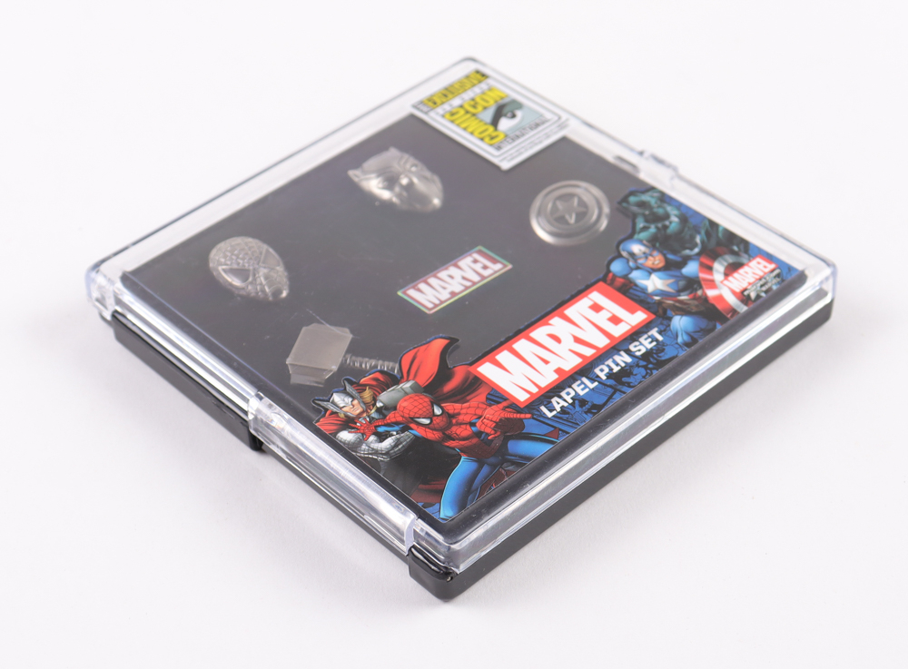 2017 Comic-Con Marvel Lapel Set of (5) Pins with Display Case ...
