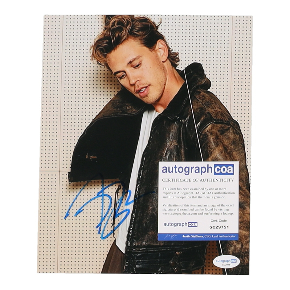 Austin Butler Signed "Elvis" 8x10 Photo (AutographCOA) | Pristine Auction