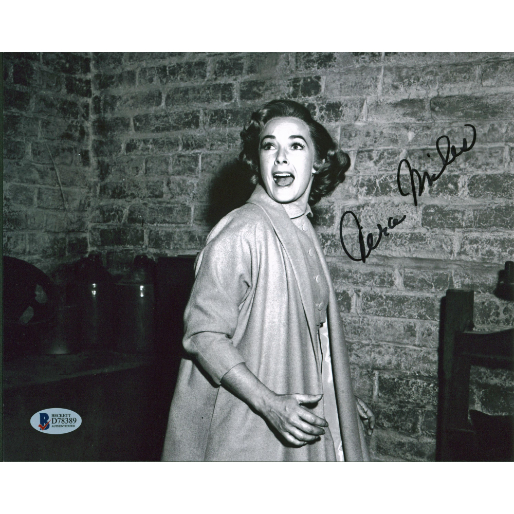 Vera Miles Signed "Psycho" 8x10 Photo (Beckett) | Pristine Auction