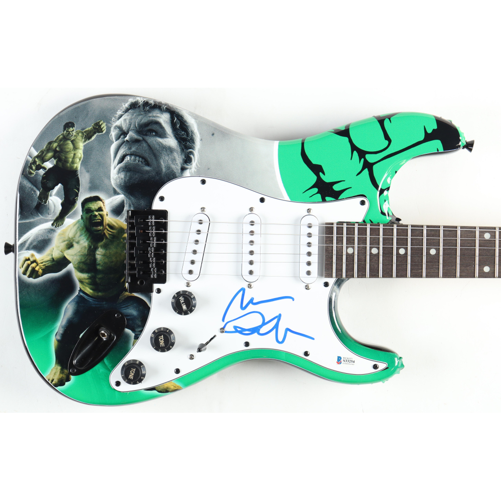 Mark Ruffalo Signed "The Hulk" Custom 39" Electric Guitar (Beckett ...