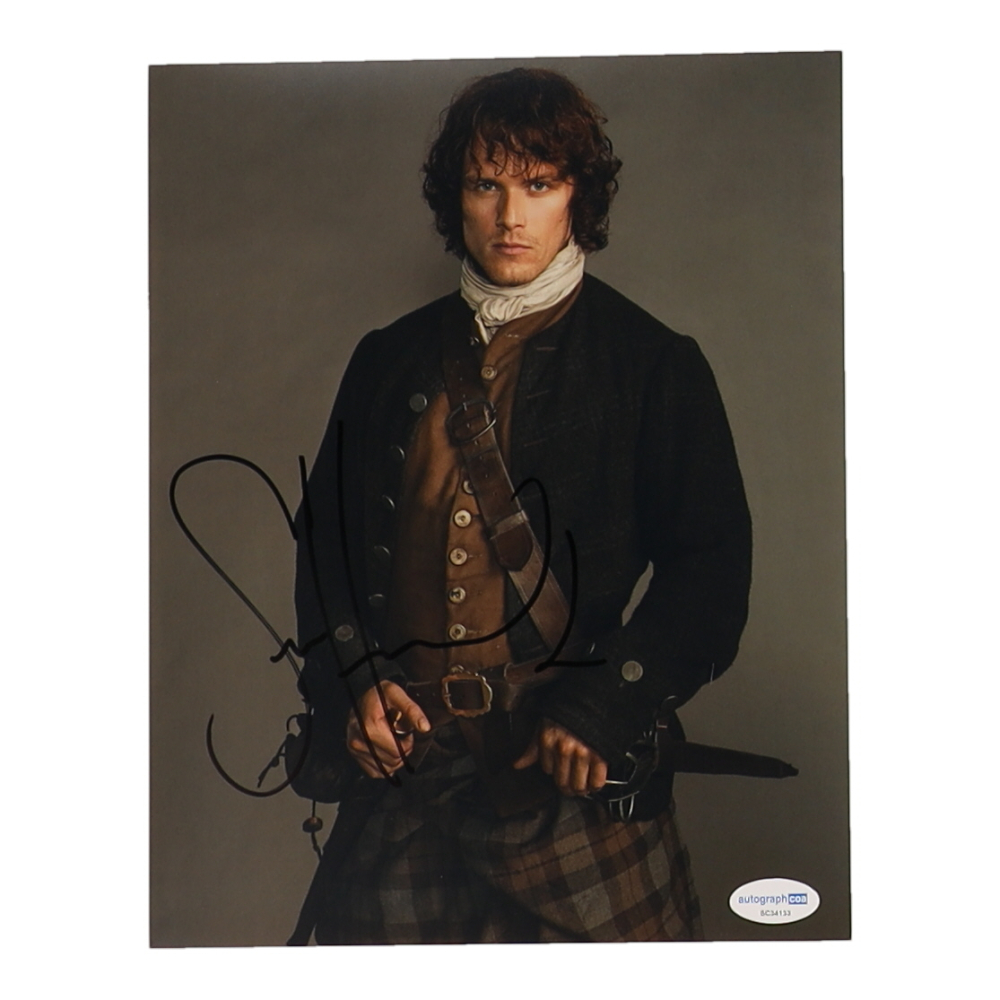 Sam Heughan Signed "Outlander" 8x10 Photo (ACOA) | Pristine Auction