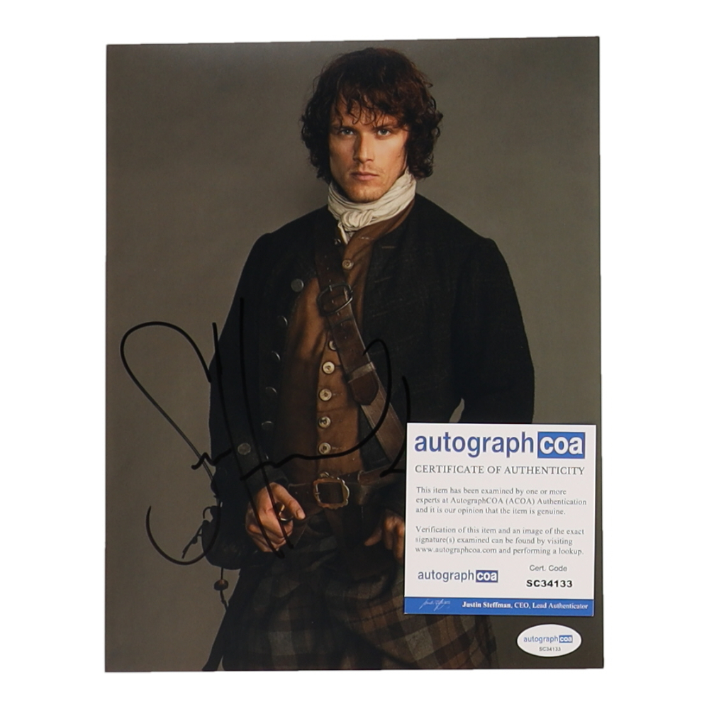 Sam Heughan Signed "Outlander" 8x10 Photo (ACOA) | Pristine Auction