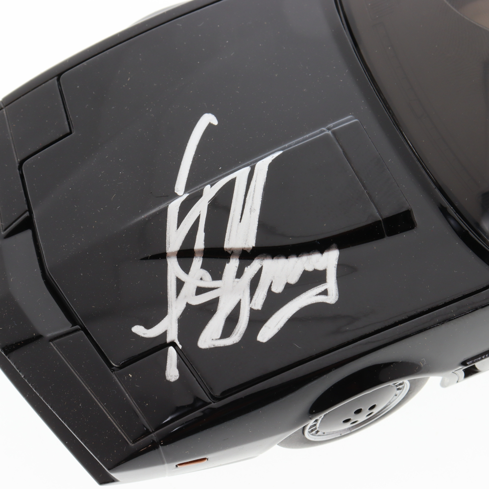 David Hasselhoff Signed "Knight Rider" 1:24 Diecast Car (Beckett ...