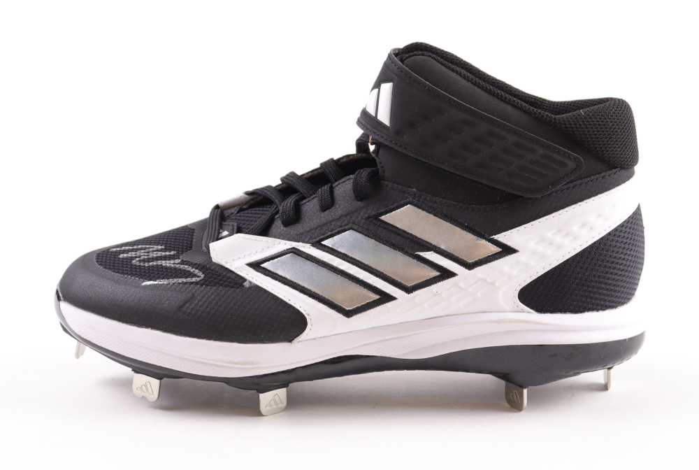 Michael Vick Signed Adidas Football Cleat (Beckett) | Pristine Auction