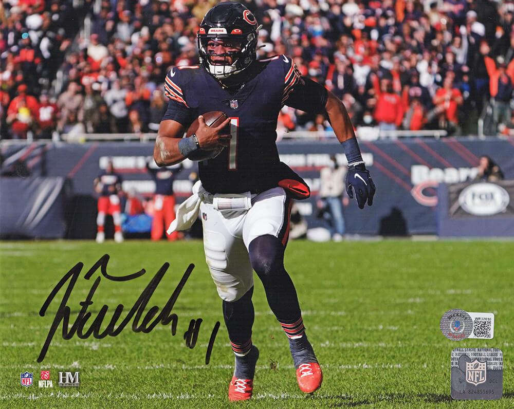 Justin Fields Signed Bears 8x10 Photo (Beckett) | Pristine Auction