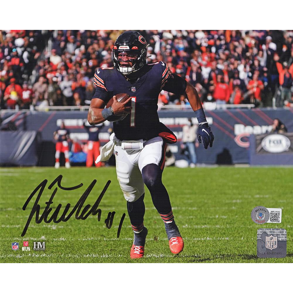 Justin Fields Signed Bears 8x10 Photo (Beckett) | Pristine Auction