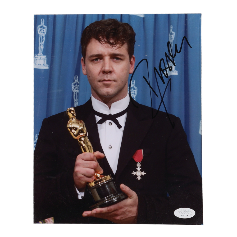 Russell Crowe Signed 8x10 Photo (JSA) | Pristine Auction