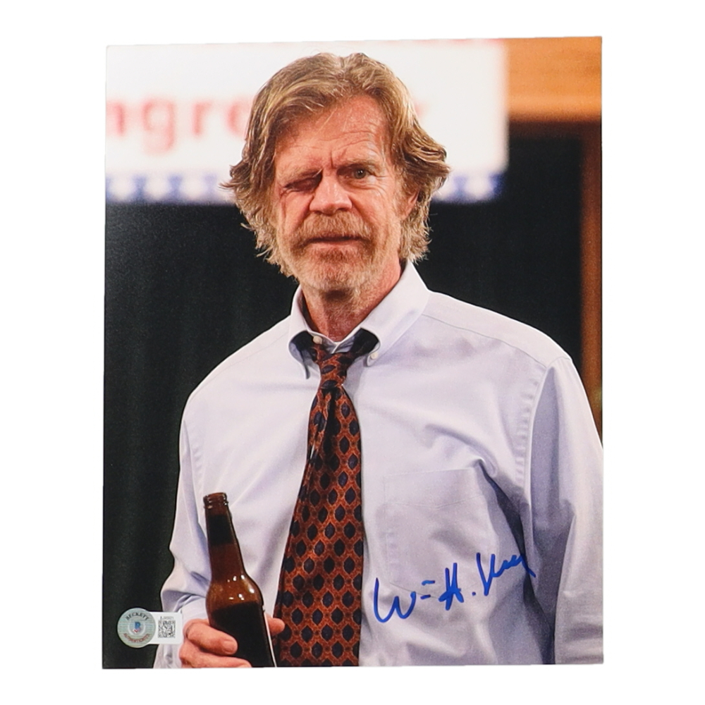 William H. Macy Signed "Shameless" 8x10 Photo (Beckett) | Pristine Auction