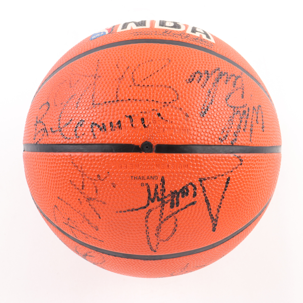 1990-91 Bulls Basketball Team-Signed By (12) with Michael Jordan ...