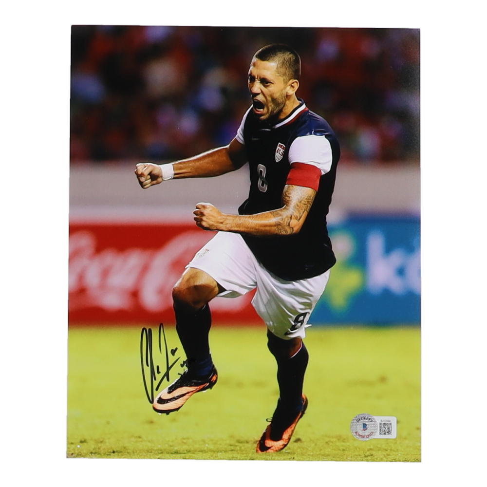 Clint Dempsey Signed Team USA 8x10 Photo Inscribed "USA" (Beckett ...