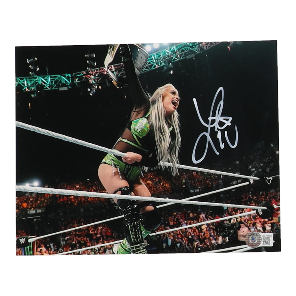 Liv Morgan Signed WWE 8x10 Photo (Beckett) | Pristine Auction