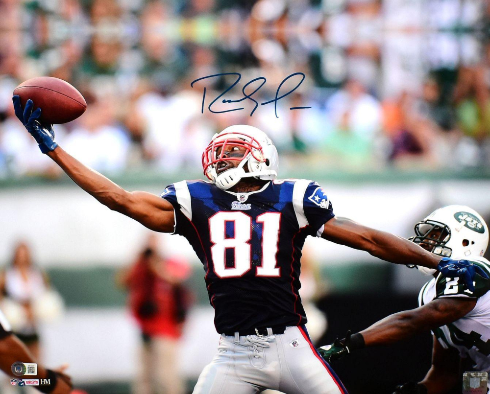 Randy Moss Signed Patriots 16x20 Photo (Beckett) | Pristine Auction