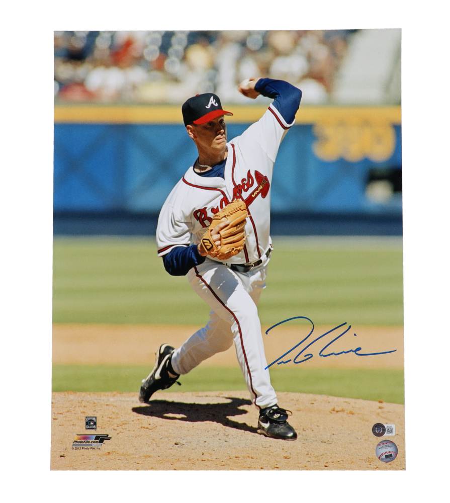 Tom Glavine Signed Braves 16x20 Photo (Beckett) | Pristine Auction