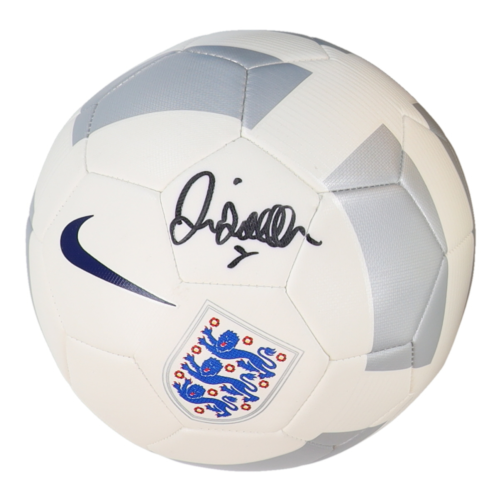 David Beckham Signed Soccer Ball (PSA) | Pristine Auction