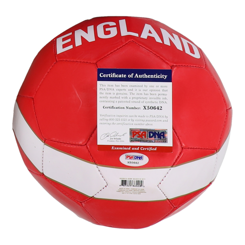 David Beckham England Logo Signed Soccer Ball (PSA) | Pristine Auction