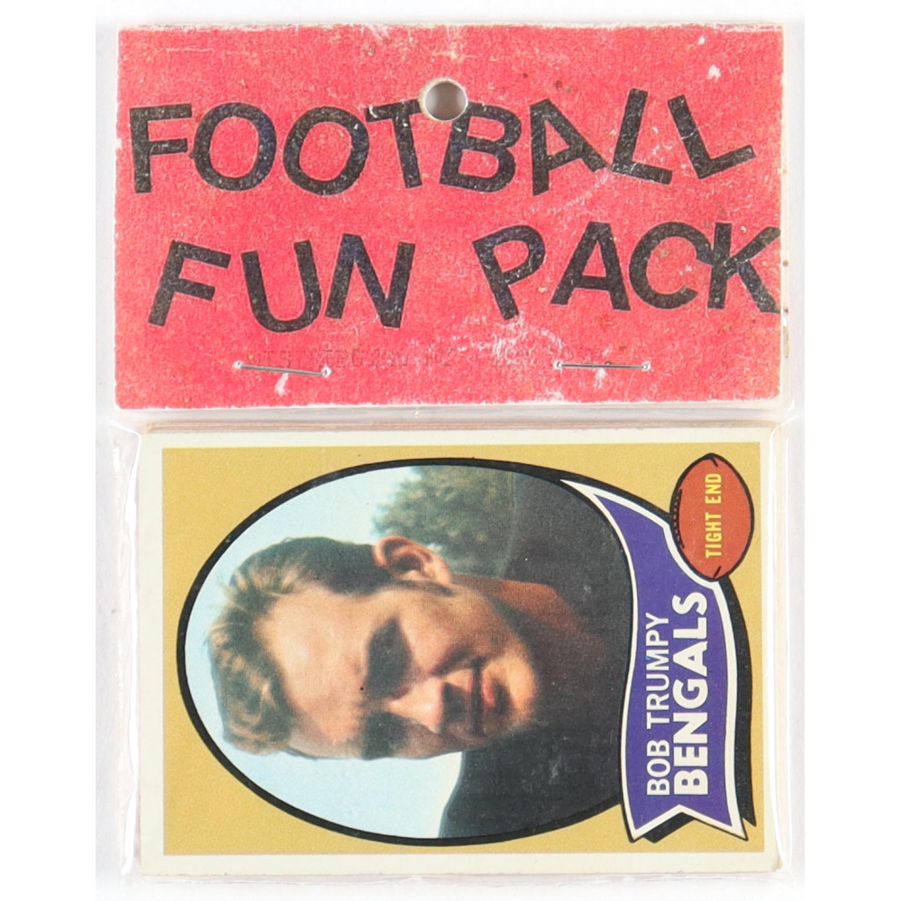 1970 Topps Football Fun Pack with (10) Cards | Pristine Auction
