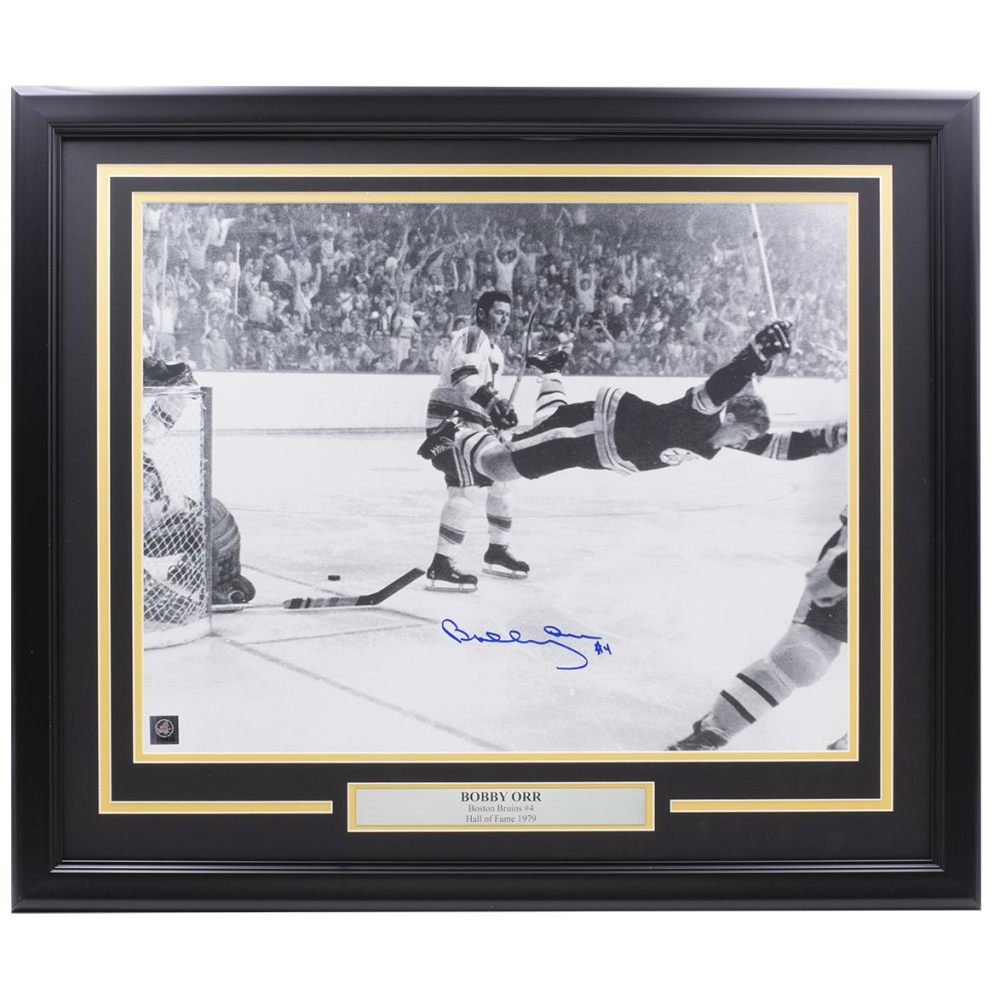 Bobby Orr Signed Bruins Custom Framed Photo (Orr) | Pristine Auction