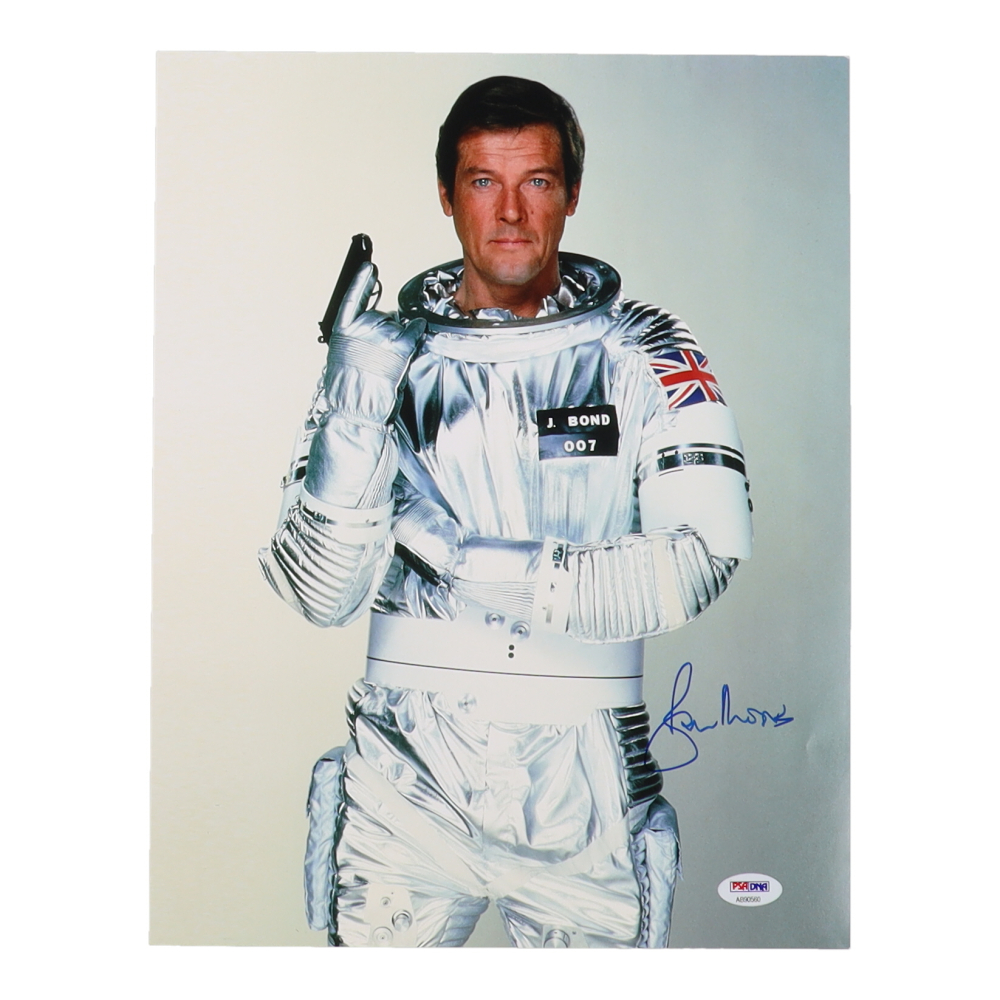 Roger Moore Signed "James Bond: Moonraker" 11x14 Photo (PSA) | Pristine ...