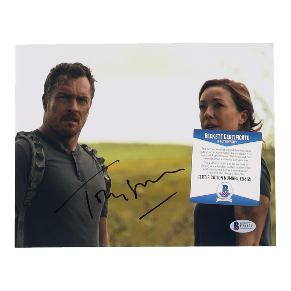 Toby Stephens Signed "Lost in Space" 8x10 Photo (Beckett) | Pristine ...