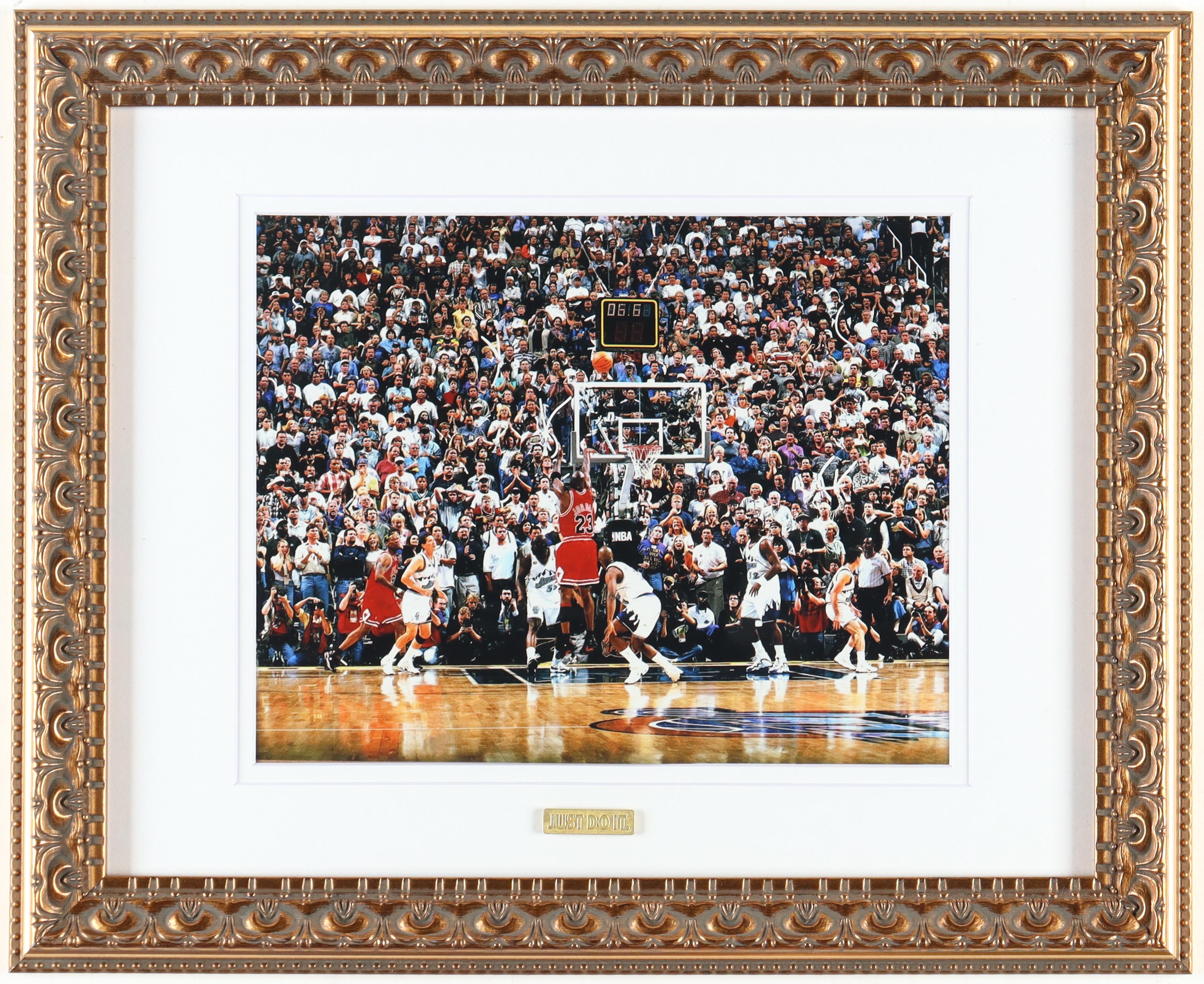 Michael Jordan 13x16 Custom Framed "The Final Shot" Panorama Photo ...