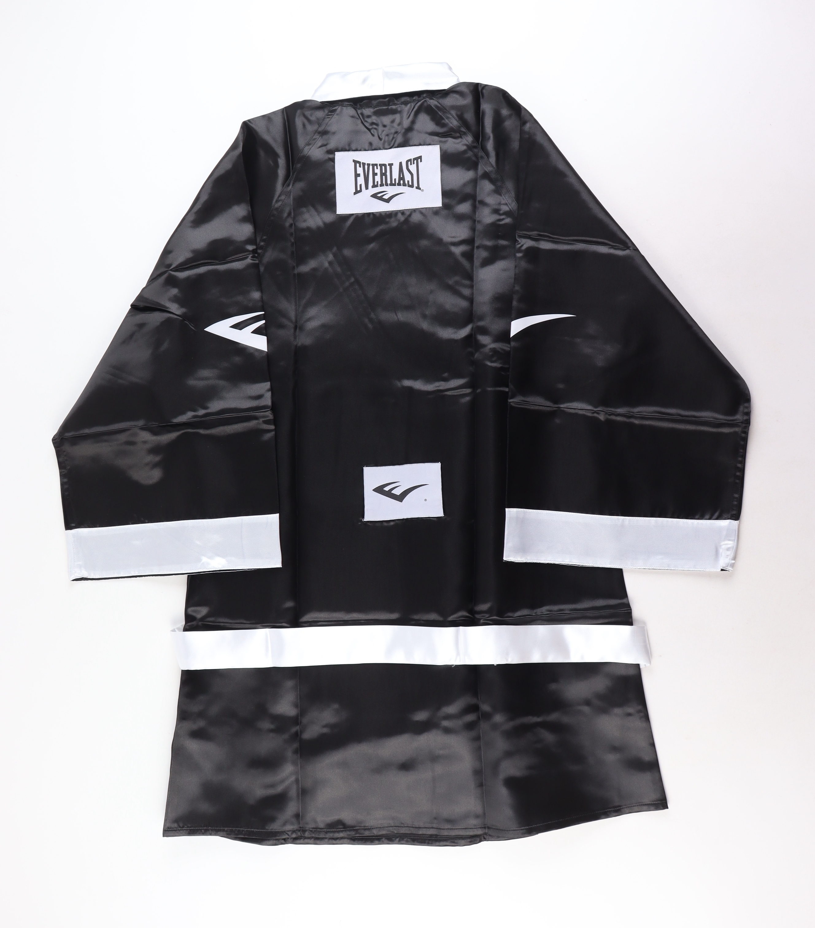 Mike Tyson Signed Everlast Boxing Robe (JSA & Tyson) | Pristine Auction