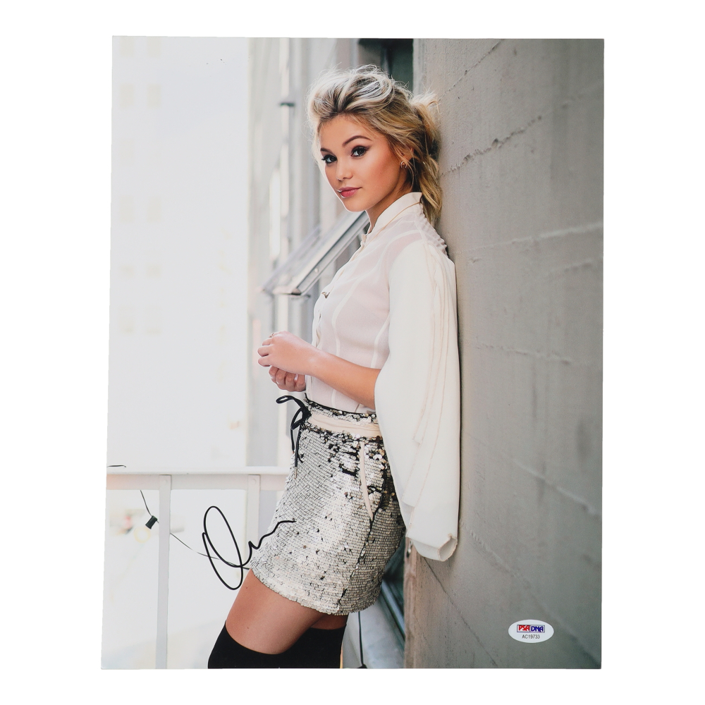 Olivia Holt Signed 11x14 Photo (PSA) | Pristine Auction