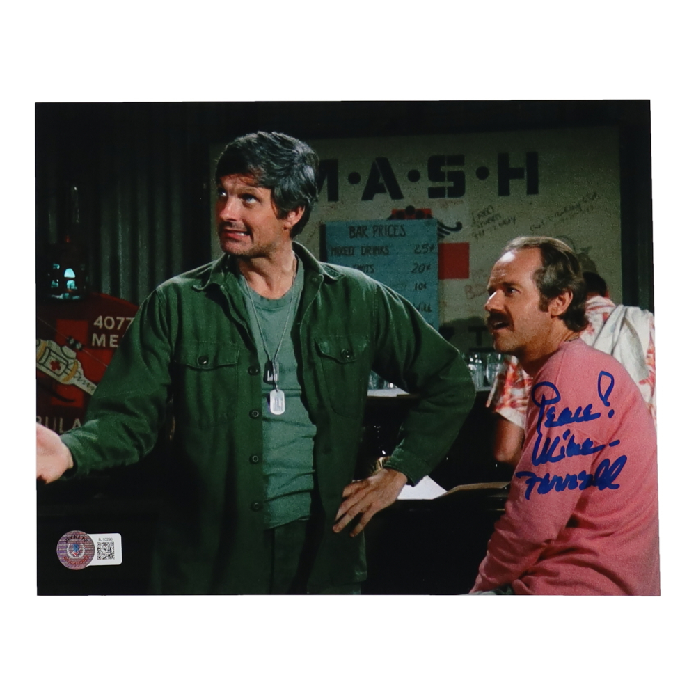 Mike Farrell Signed "M*A*S*H" 8x10 Photo Inscribed "Peace!" (Beckett ...