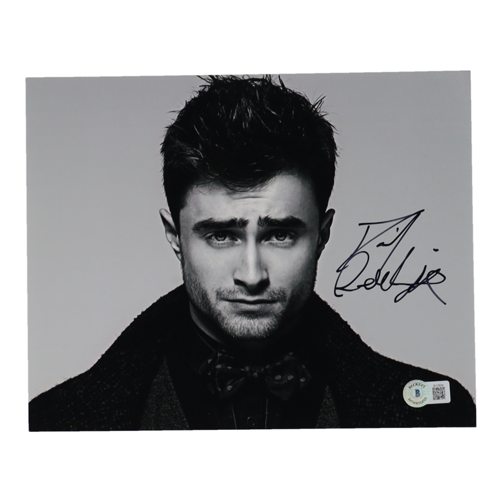 Daniel Radcliffe Signed 8x10 Photo (Beckett) | Pristine Auction