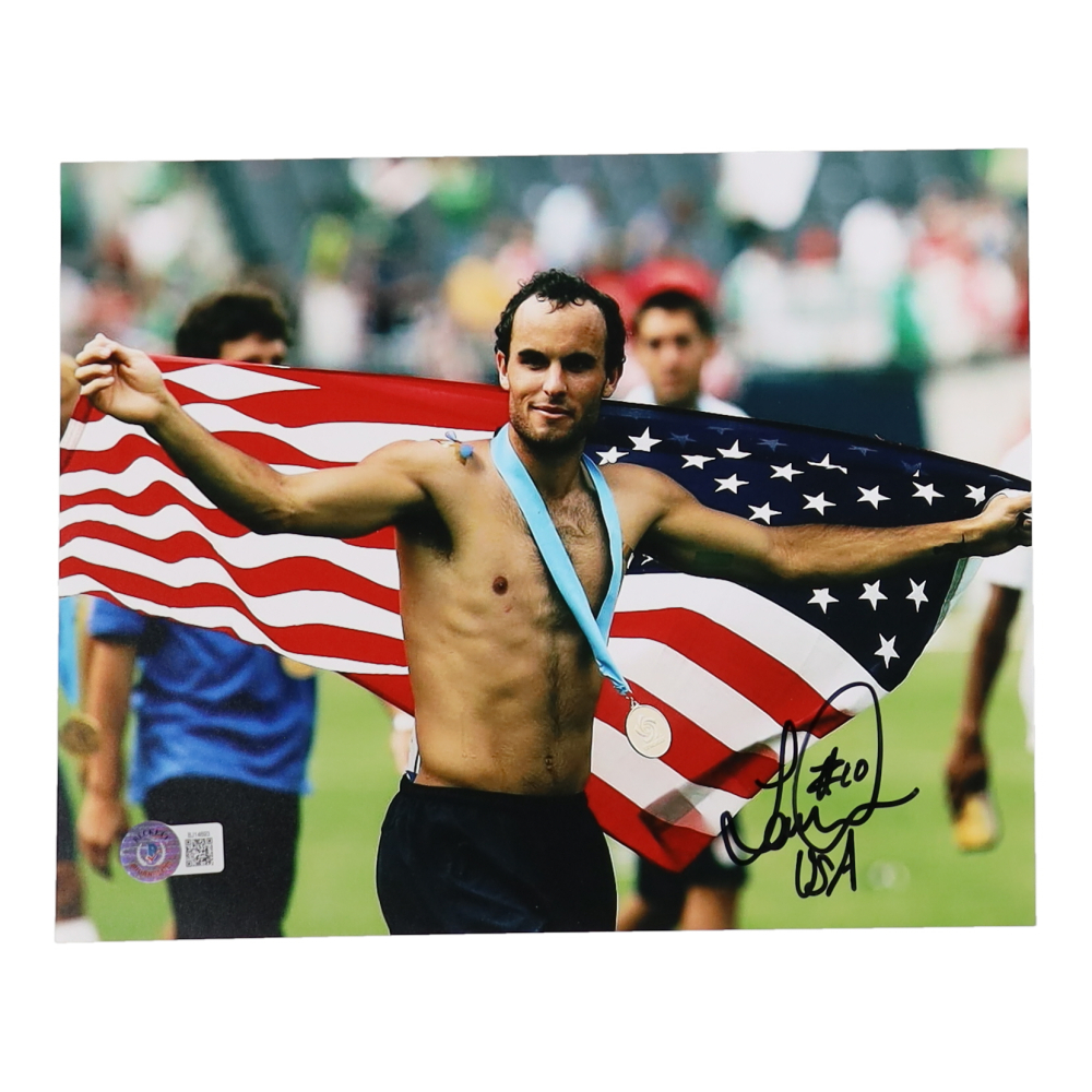 Landon Donovan Signed Team USA 8x10 Photo Inscribed "USA" (Beckett ...