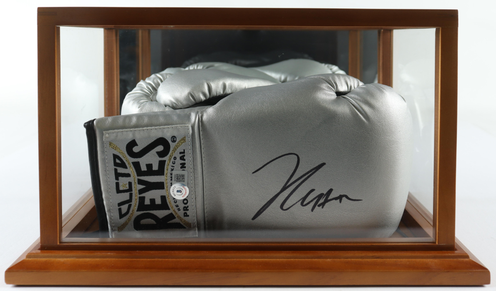 Julio Cesar Chavez Signed Cleto Reyes Metallic Silver Boxing Glove Set ...