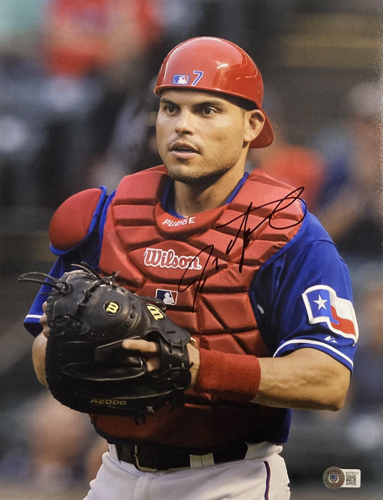 Ivan Rodriguez Signed Rangers 11x14 Photo (Beckett) | Pristine Auction